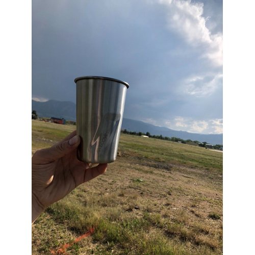 Stout Vaso de Metal : Coral, C.A.